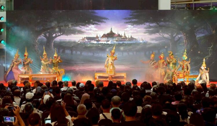 เสน่ห์โขนไทยที่ต้องสัมผัส ในงาน PARADISE PARK KHON THE THEATER พบการ ...